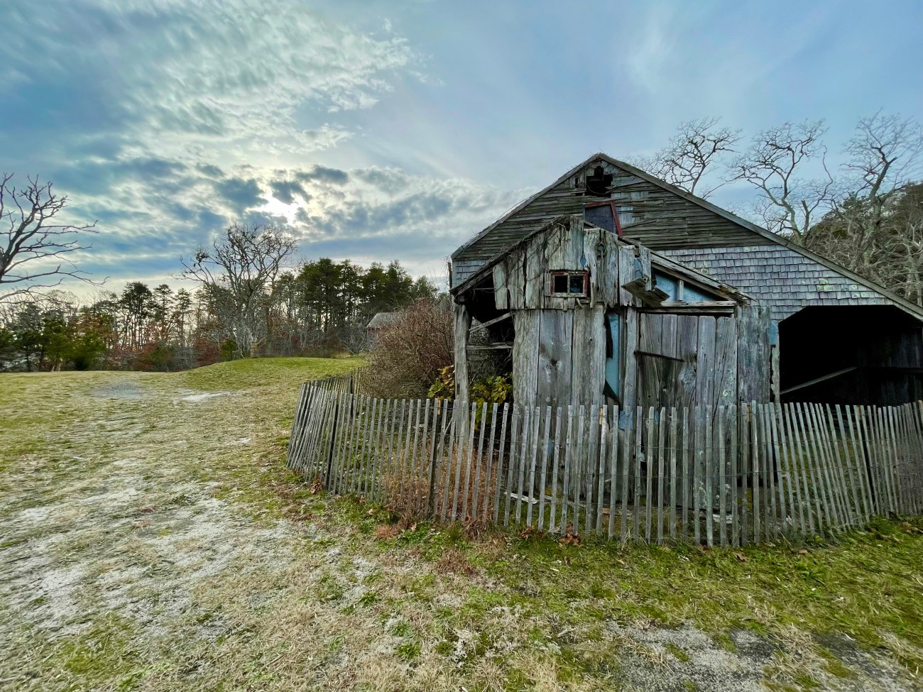 Cape Cod House – Field Guide: Walking & Painting on Cape Cod